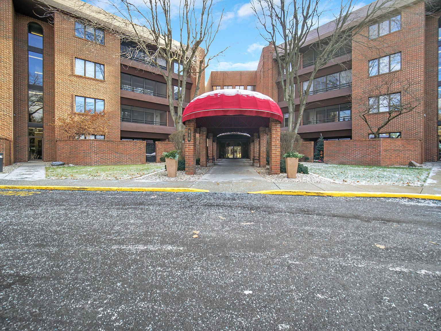 910 Ridge Rd UNIT 408, Munster, IN 46321 | Zillow