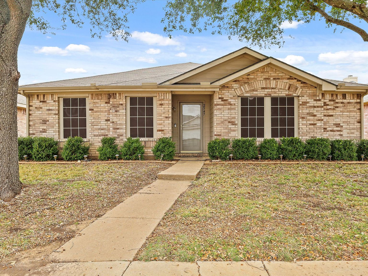 2547 Saint Luke Ln, Dallas, TX 75237 | Zillow