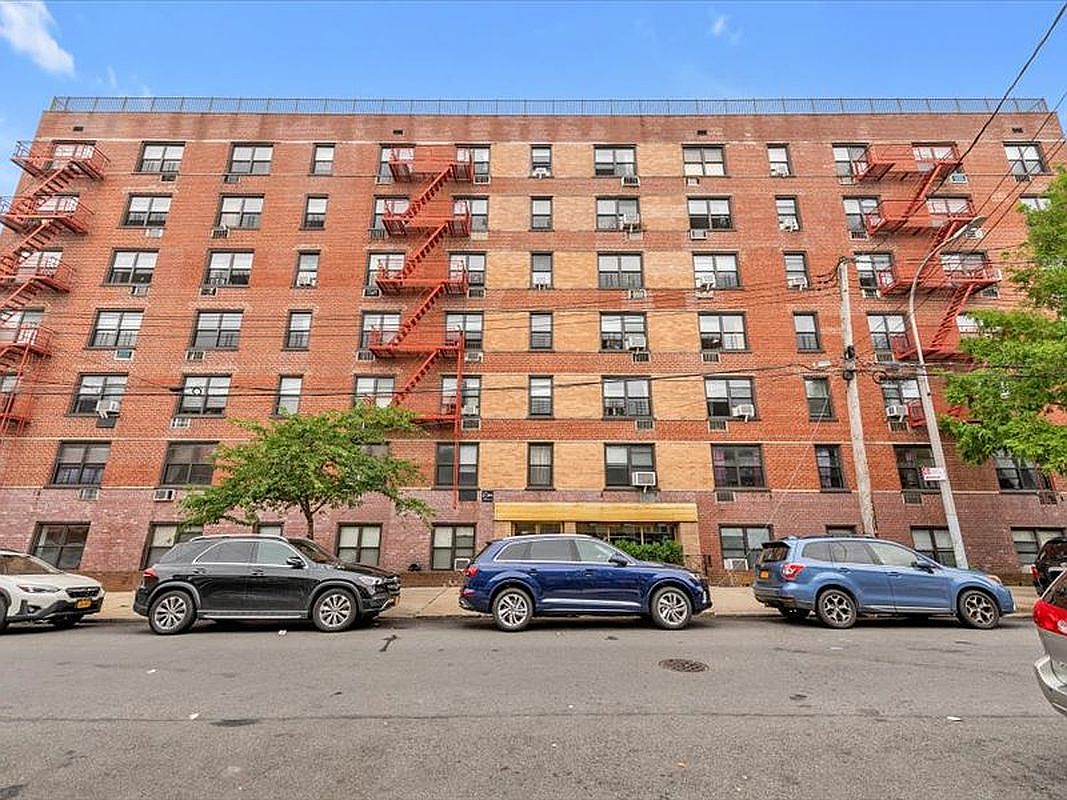 880 68th St APT L4, Brooklyn, NY 11220 | Zillow