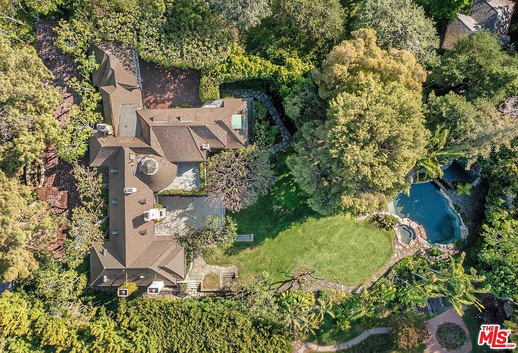 362 Copa De Oro Rd, Los Angeles, CA 90077 | MLS #24-421653 | Zillow