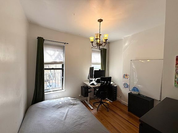 514 E 82nd St APT 3, New York, NY 10028 | Zillow
