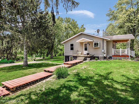 11902 W Snyder Rd, Westville, IN 46391 | MLS #541491 | Zillow