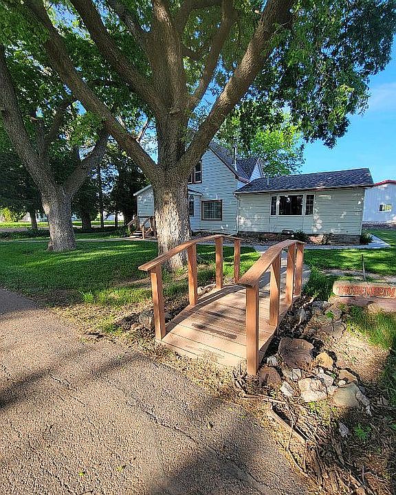 219 N Main St, Amherst, NE 68812 | Zillow