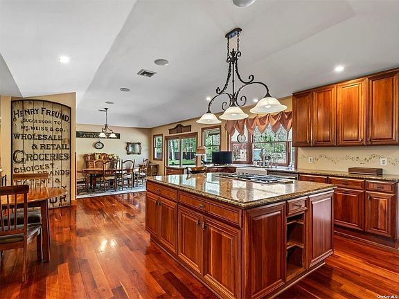 24 Croft Lane, Smithtown, NY 11787 | MLS #3548288 | Zillow