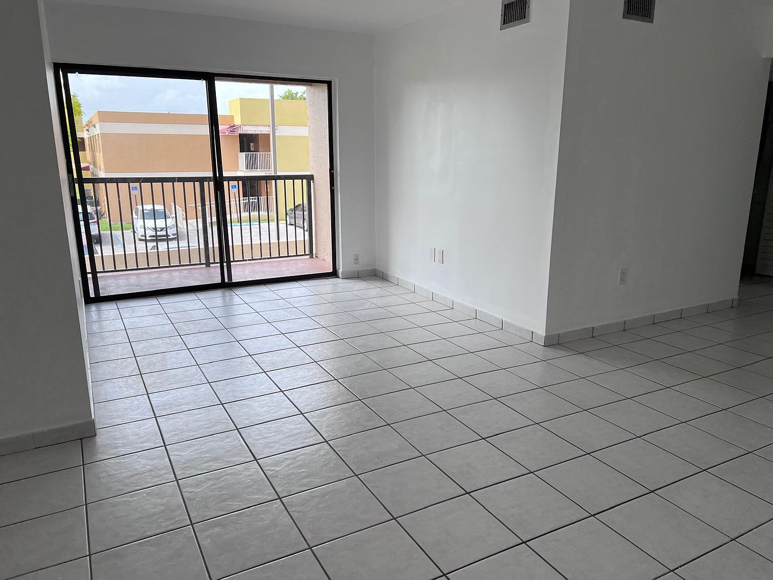 3945 SW 89th Ave #304, Miami, FL 33165 | Zillow
