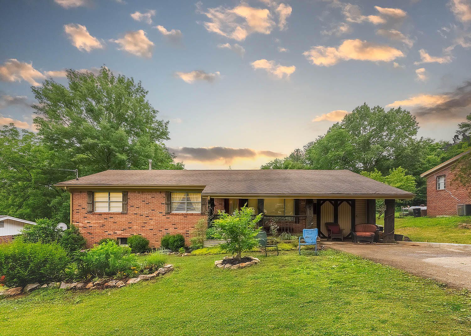 240 N 6th Street, Thayer, MO 65791 | Zillow