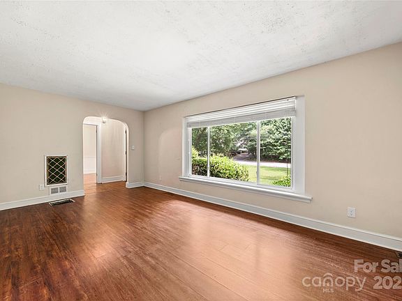 7010 Monroe Rd, Charlotte, NC 28212 | Zillow