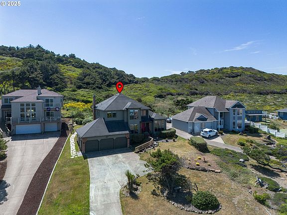 557 NW 54th St, Newport, OR 97365 | MLS #428490142 | Zillow