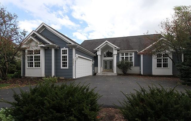 8965 Benoy Ct, Crystal Lake, IL 60014 | Zillow