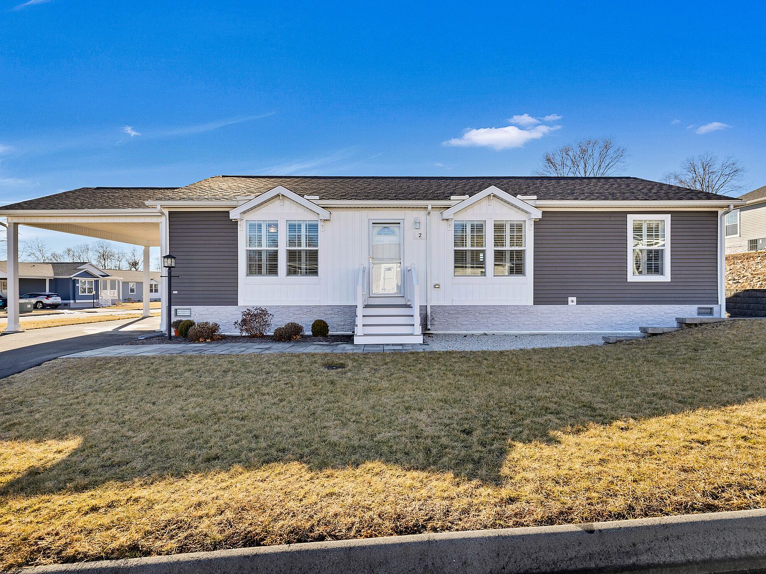 2 Highland Circle, Uncasville, CT 06382 | Zillow