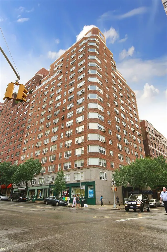 174 East 74th Street #15A in Lenox Hill, Manhattan | StreetEasy