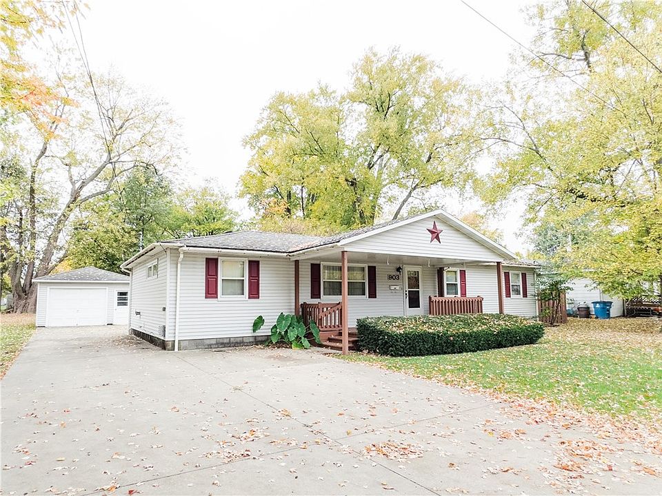 903 S Robb St, Robinson, IL 62454 | Zillow