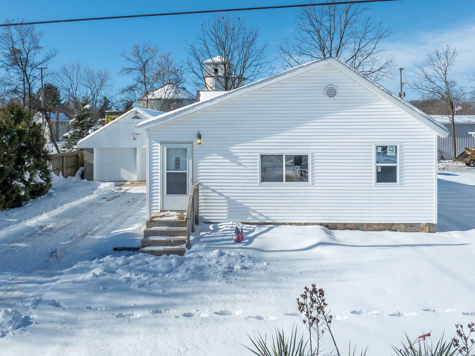 19715 Conklin St, Conklin, MI 49403 | Zillow