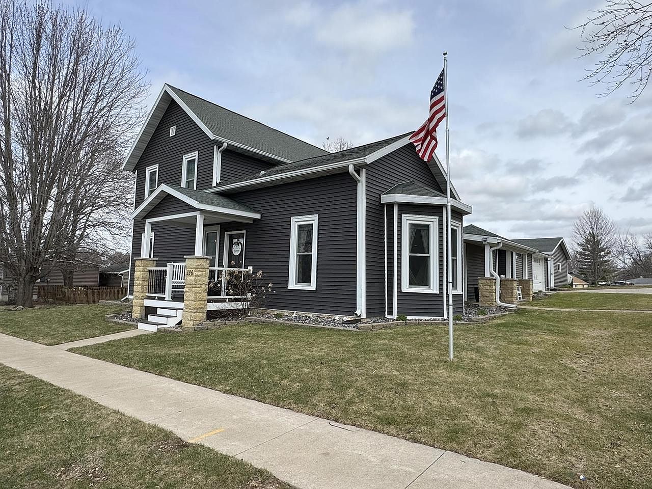 226 South Sidney Street, Shullsburg, WI 53586 | Zillow