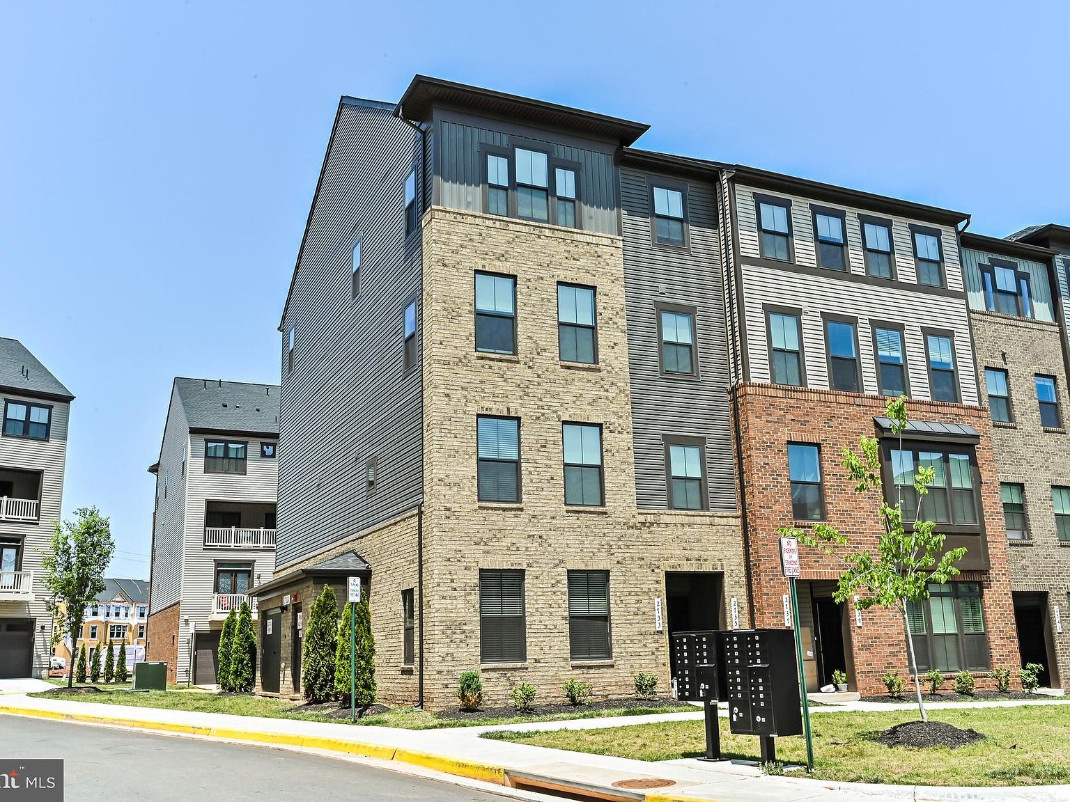 2735 Velocity Rd, Herndon, VA 20171 | MLS #VAFX2130742 | Zillow