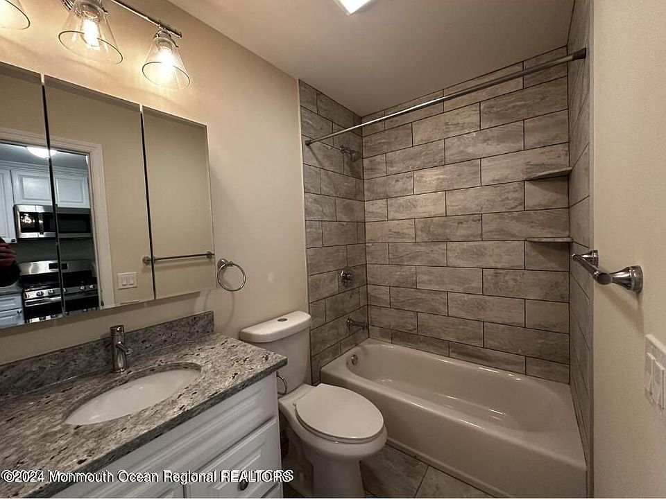 606 Ocean Rd #D, Pt Pleasant Beach, NJ 08742 | Zillow