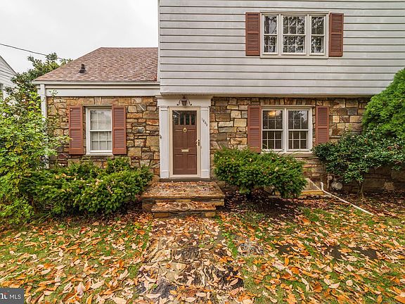 1239 S Oakcrest Rd, Arlington, VA 22202 | Zillow