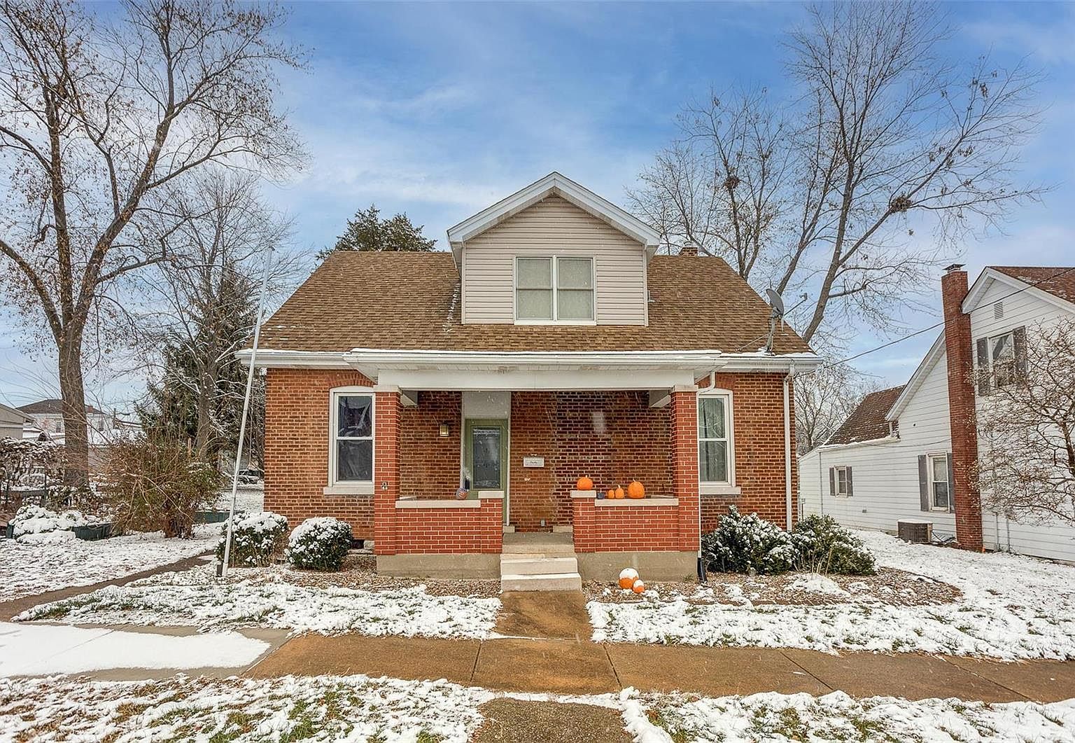 316 S Main St, Waterloo, IL 62298 | Zillow
