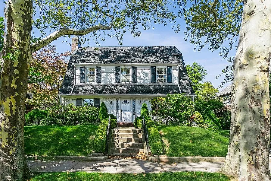 8038 Harbor View Ter, Brooklyn, NY 11209 | Zillow