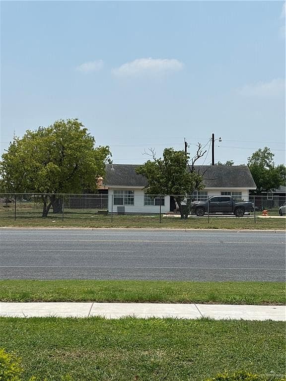 404 & 408 N Broadway St, Elsa, TX 78543 | Zillow