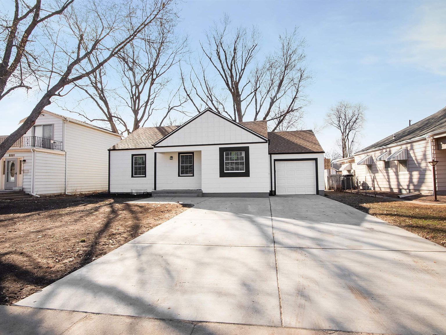 2215 E Menlo St, Wichita, KS 67211 | Zillow