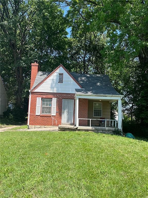 2308 E 72nd St, Kansas City, MO 64132 | MLS #2458760 | Zillow