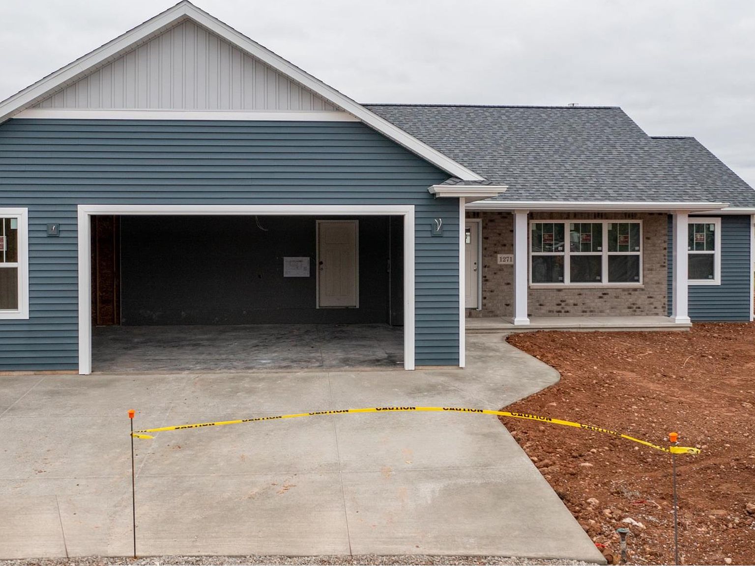 1271 Brenda Ln, Neenah, WI 54956 | Zillow