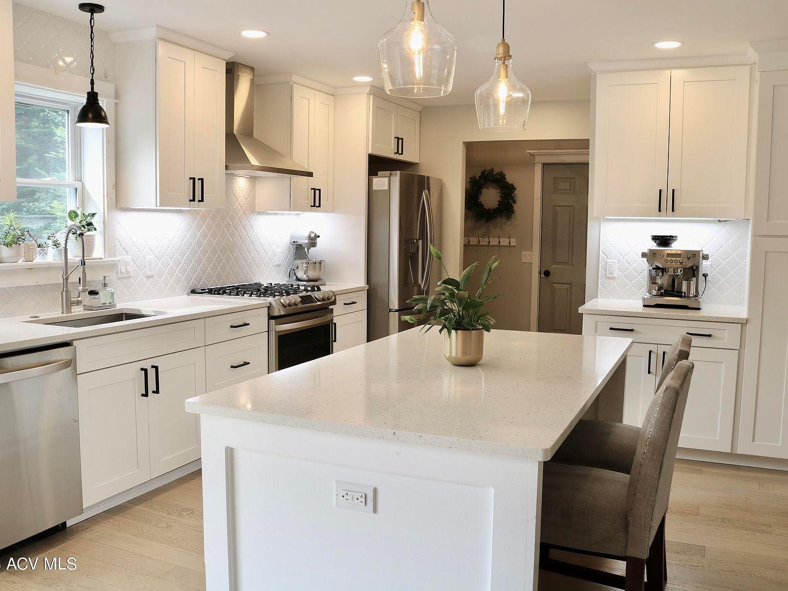 20 Rockledge Ln, Saranac Lake, NY 12983 | Zillow