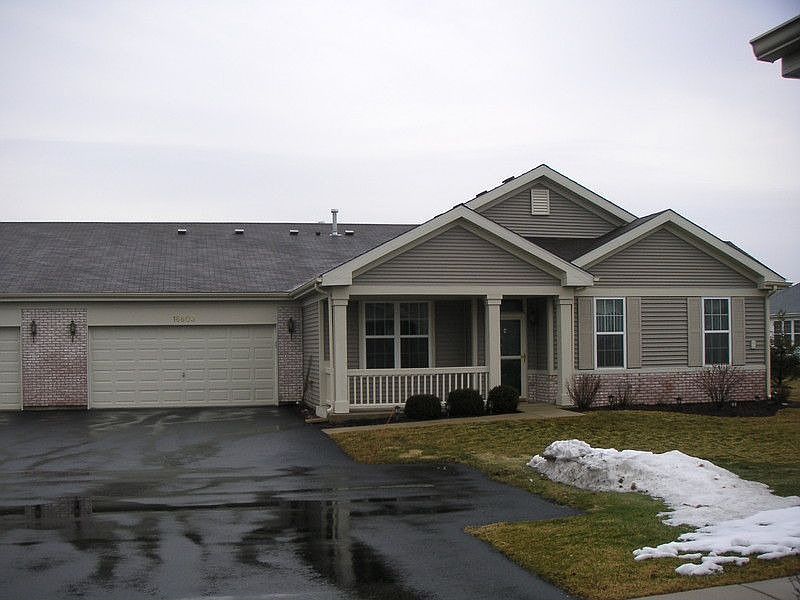 16603 Buckner Pond Way, Crest Hill, IL 60403 | Zillow