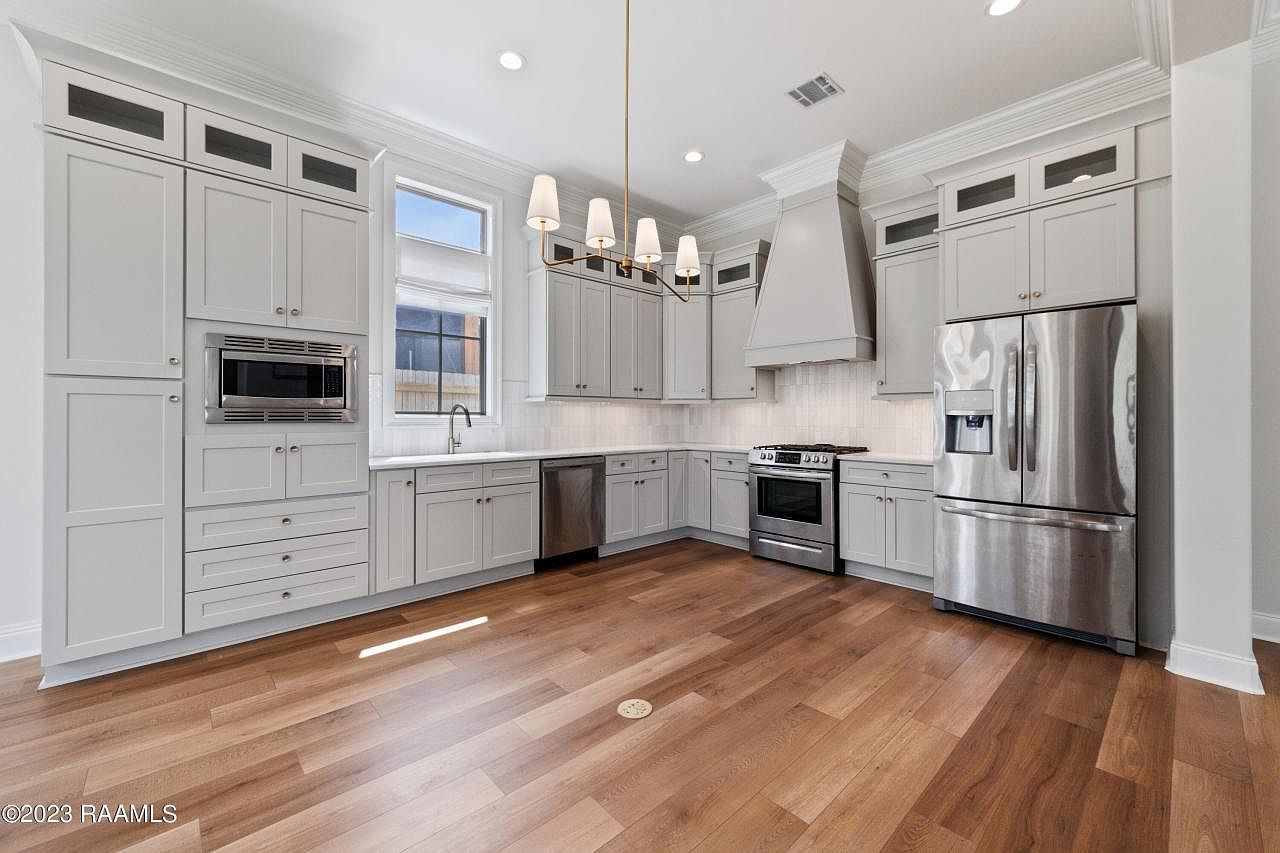 323 Bozeman Trl, Scott, LA 70583 | Zillow