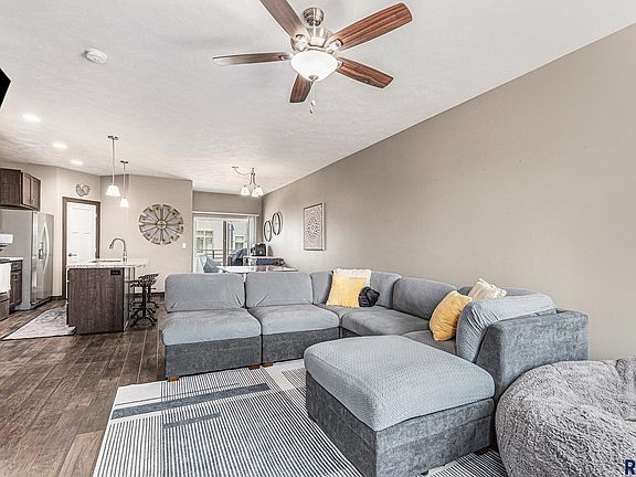 511 S 2nd Ave, Sioux Falls, SD 57104 | MLS #22504423 | Zillow