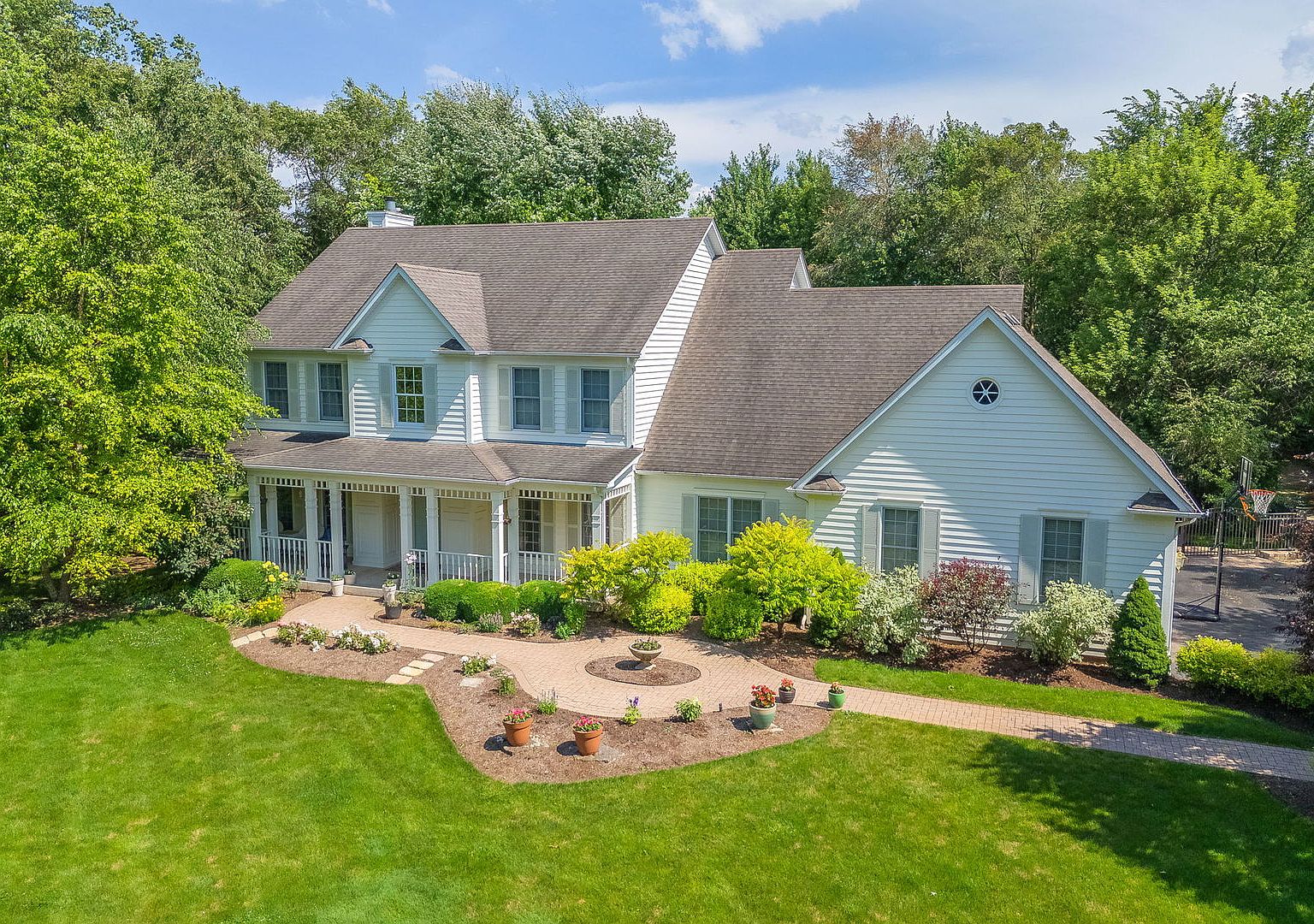 32w595 Oak Lawn Farm Rd Wayne Il 60184 Zillow