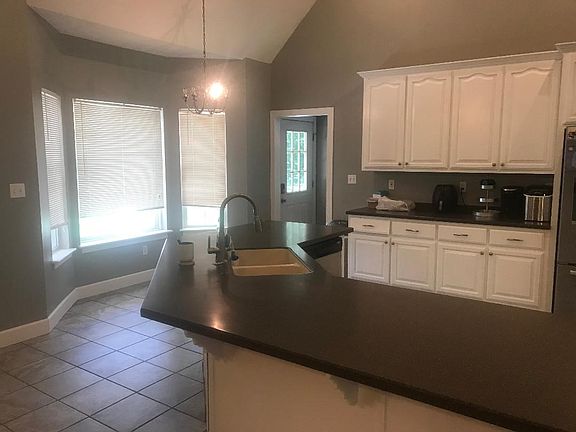 135 Robin Hood Loop, Savannah, TN 38372 | MLS #10081969 | Zillow