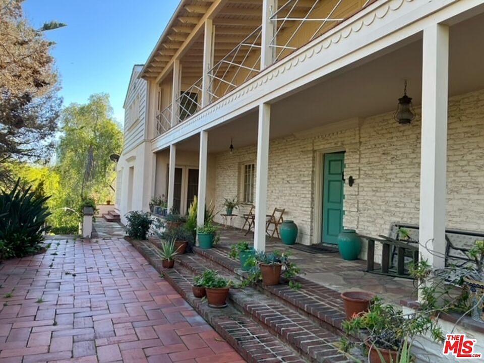 541 Comstock Ave, Los Angeles, CA 90024 | Zillow