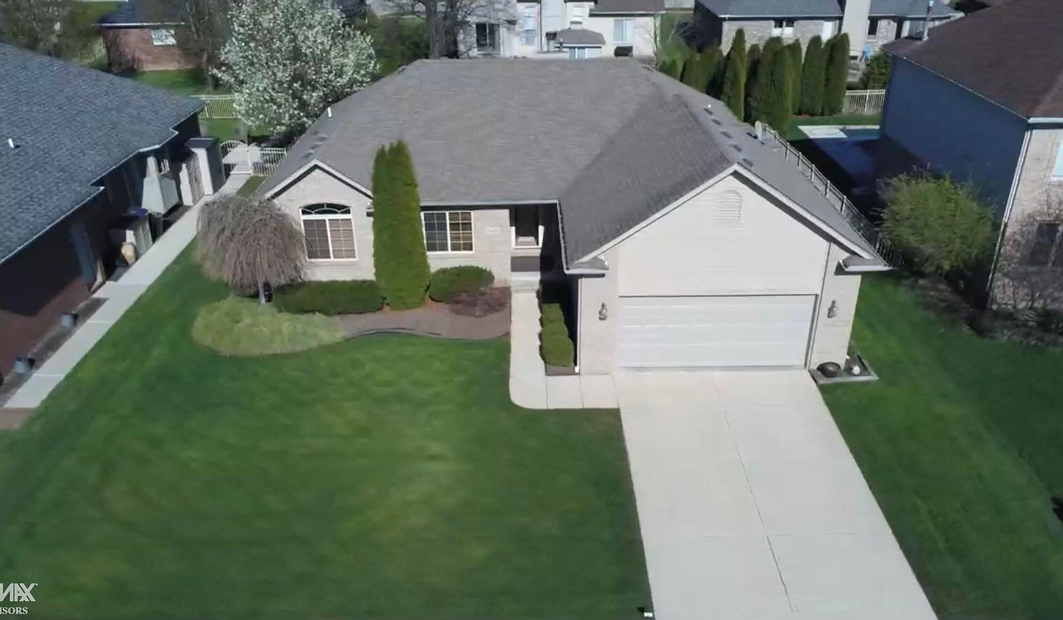 54388 Pine St, New Baltimore, MI 48047 | Zillow