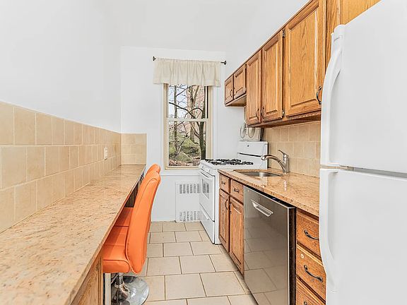 5601 Riverdale Ave APT 3S, Bronx, NY 10471 | Zillow