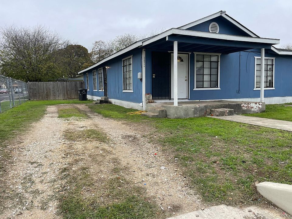 1502 Thompson Pl #A, San Antonio, TX 78226 | Zillow