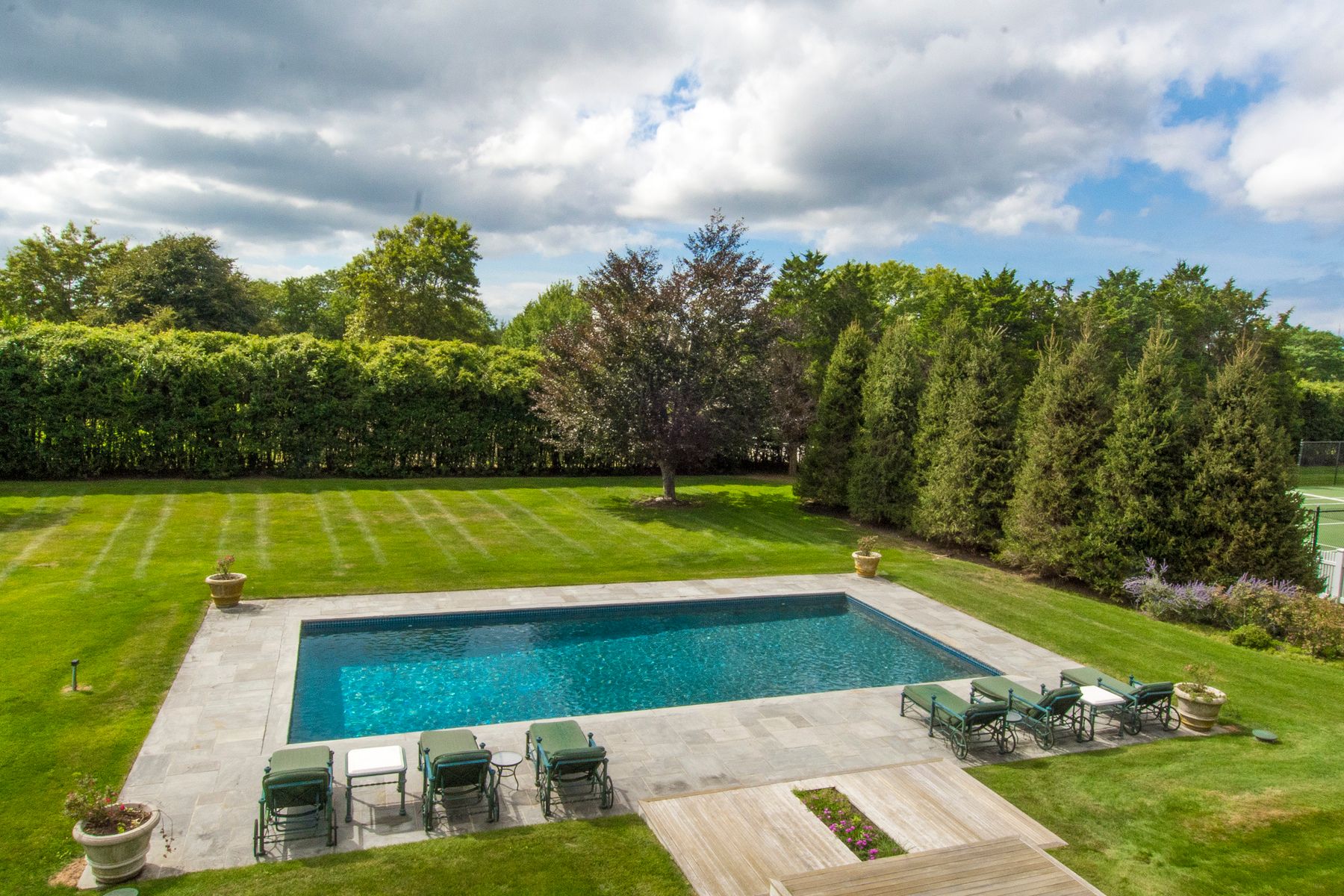 21 Pheasant Close East, Southampton, NY 11968 | Out East