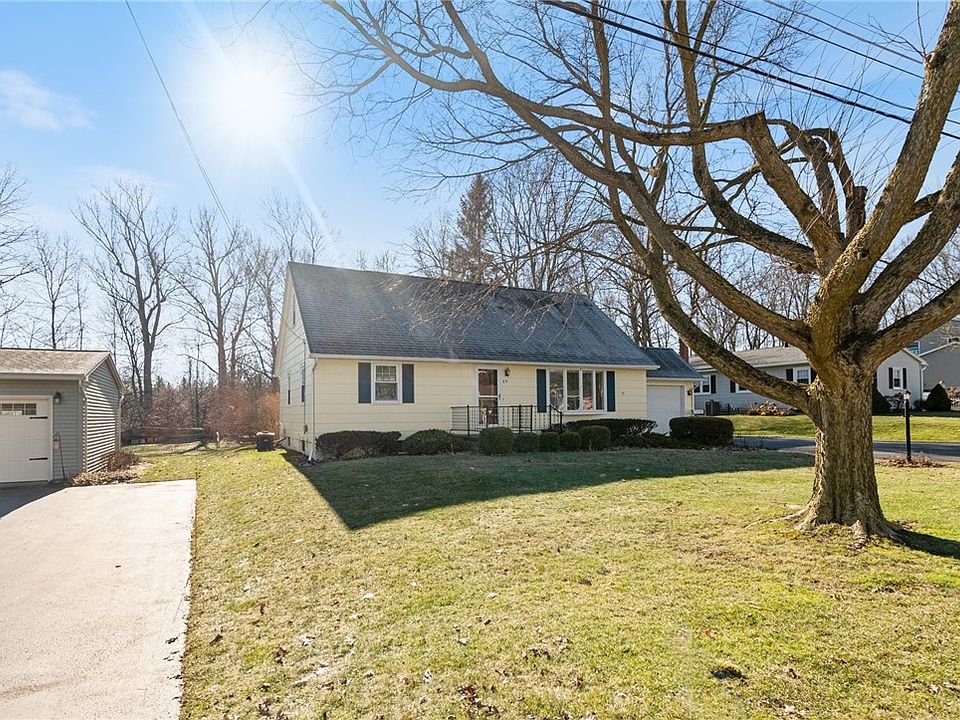 69 Holiday Ln, Canandaigua, NY 14424 | Zillow