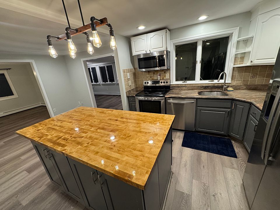 8 Rustlewood Dr #1, Canton, MA 02021 | Zillow