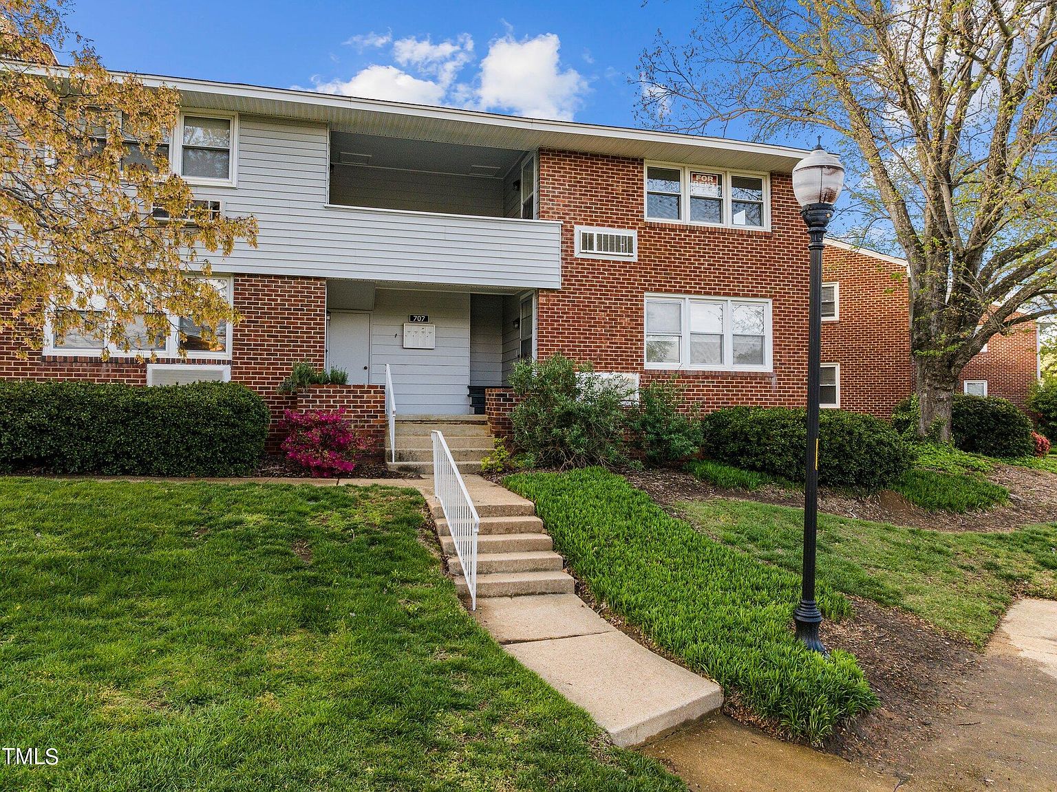 707 Daniels St APT B, Raleigh, NC 27605 | Zillow