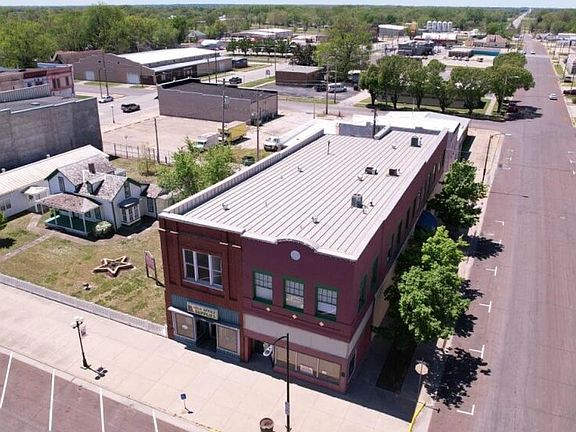 2 S Washington Ave, Iola, KS 66749 | MLS #46678 | Zillow
