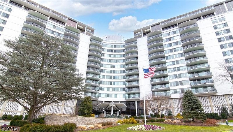 1 Claridge Dr UNIT 427, Verona, NJ 07044 | MLS #3910596 | Zillow