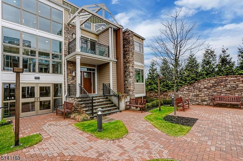 82 Franklin Pl, Summit, NJ 07901 | Zillow