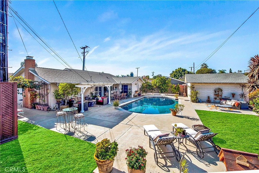 8471 Yorktown Ave, Huntington Beach, CA 92646 | Zillow