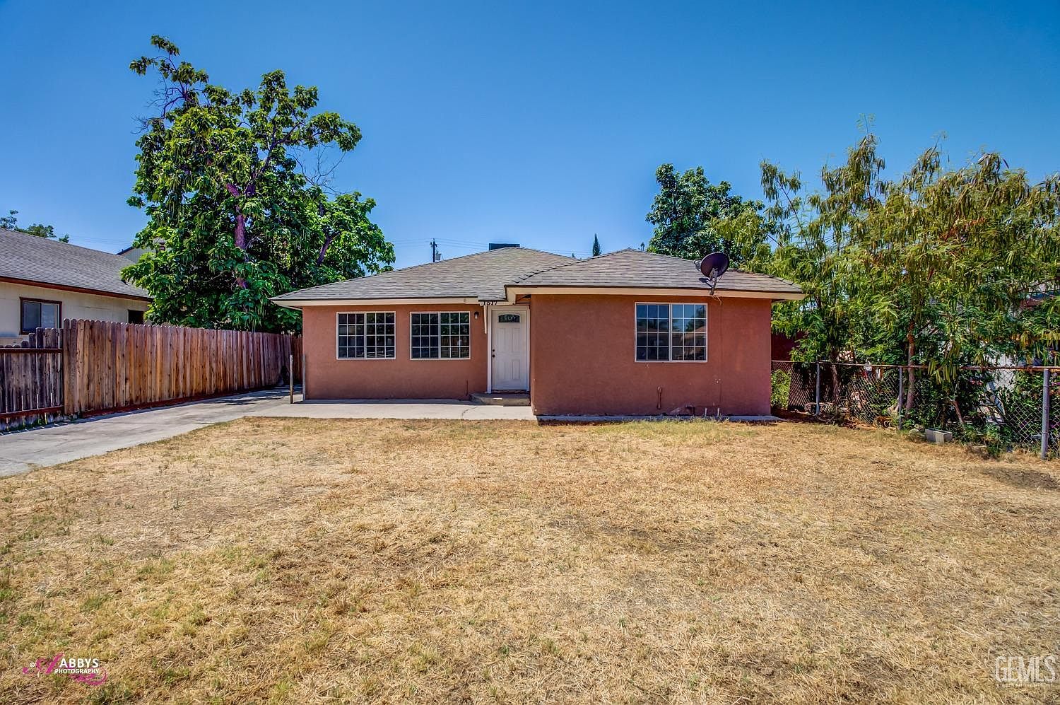 1517 Pacific St, Bakersfield, CA 93305 | Zillow