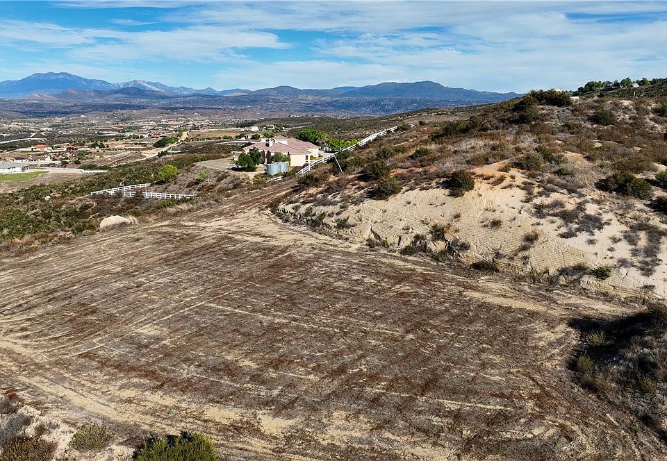 40955 Via Vw, Temecula, CA 92592 | MLS #SW23208330 | Zillow