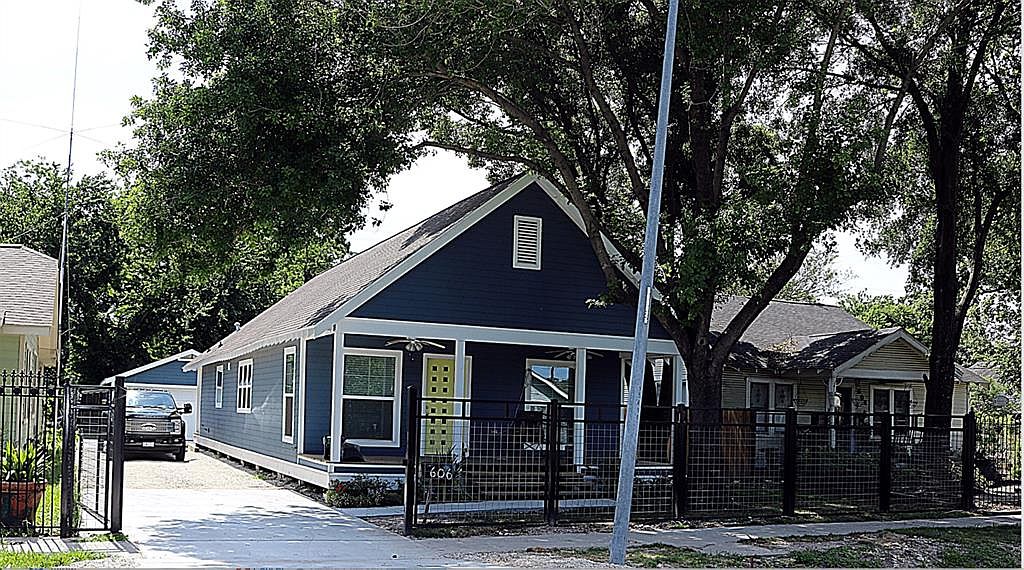 606 Hahlo St, Houston, TX 77020 | Zillow