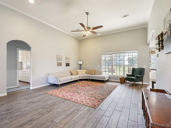 1050 Liberty Rd, Hendrix, OK 74741 | MLS #2339770 | Zillow