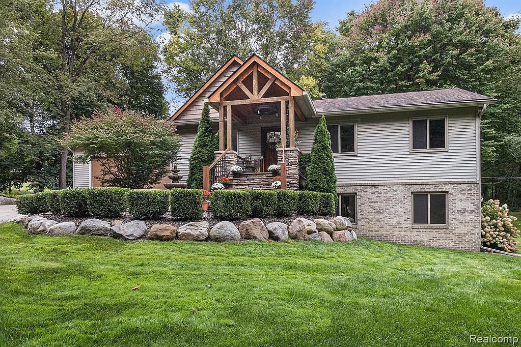 8707 Clark Rd, Clarkston, MI 48346 | Zillow